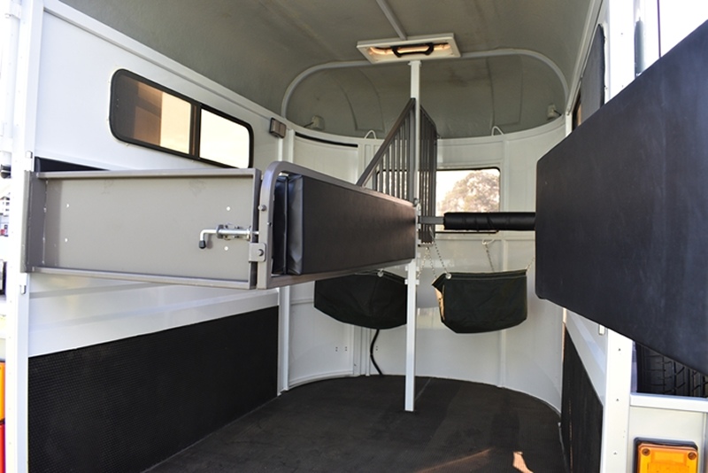 2HSL CLASSIC - Imperial Horse Floats